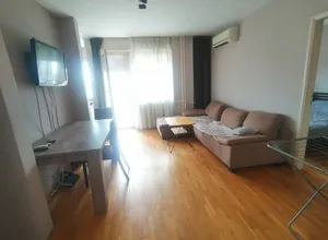Izdavanje Stan - Novi Sad, Socijalno - Rotkvarija