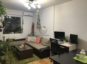 Izdavanje Stan - Novi Sad