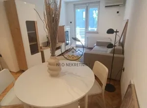 Izdavanje Stan - Novi Sad