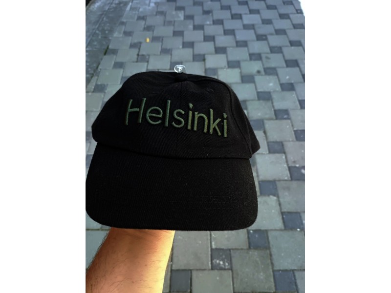 Crni kačket "Helsinki" – univerzalna veličina
