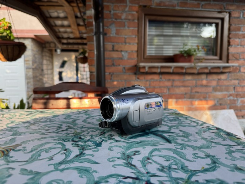 Panasonic VDR-D220 DVD-SD Kamera + Baterija
