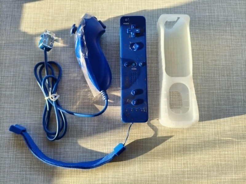 Nintendo Wii Remote sa Motion Plus funkcijom + Nunchuck