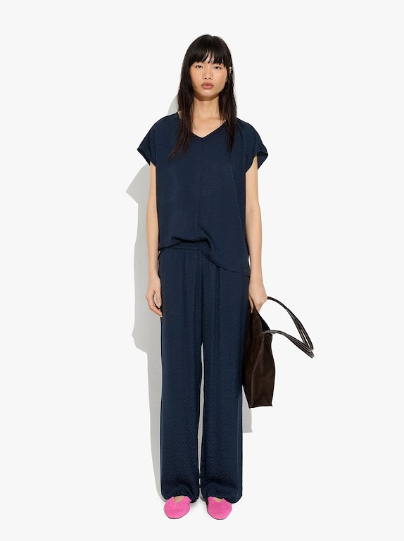 FLUID JACQUARD BLOUSE