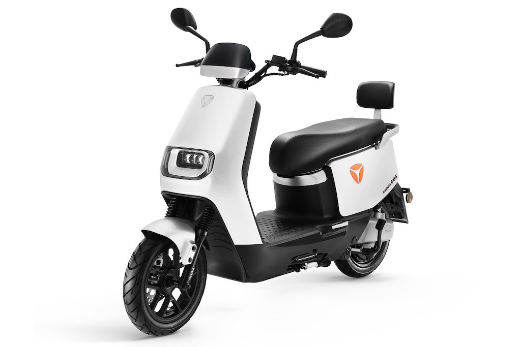 Baterijski skuter Yadea E8S 72V 38Ah – beli
