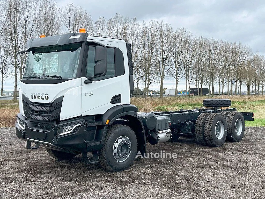 Novi IVECO T-Way AD380T43H-4500 AT Chassis Cabin (9 units) kamion šasija
(IV4821)