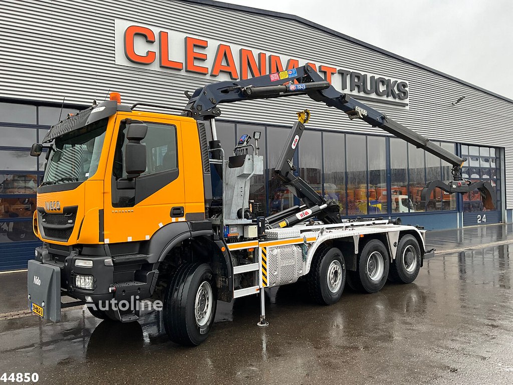 IVECO Trakker AD380T41W 8x6 Euro 6 HMF 19 Tonmeter Z-kraan kamion rol kiper