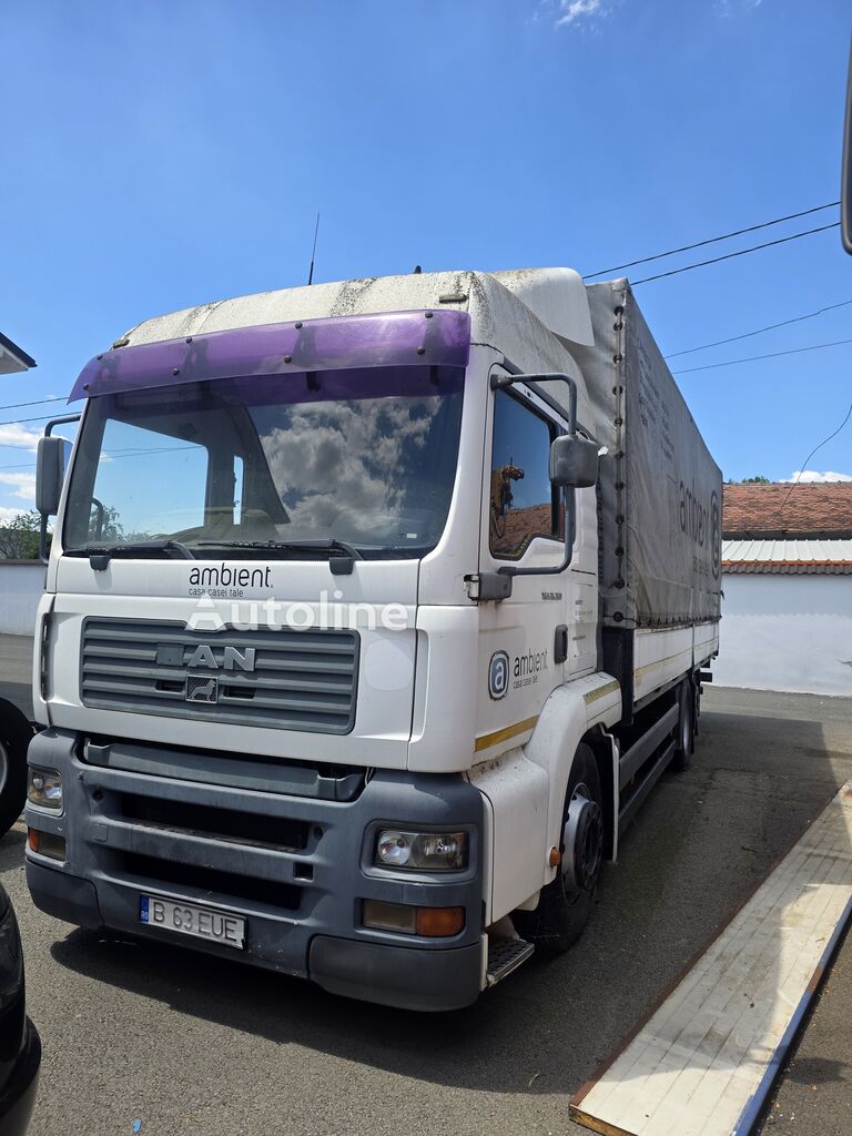 MAN kamion s ceradom