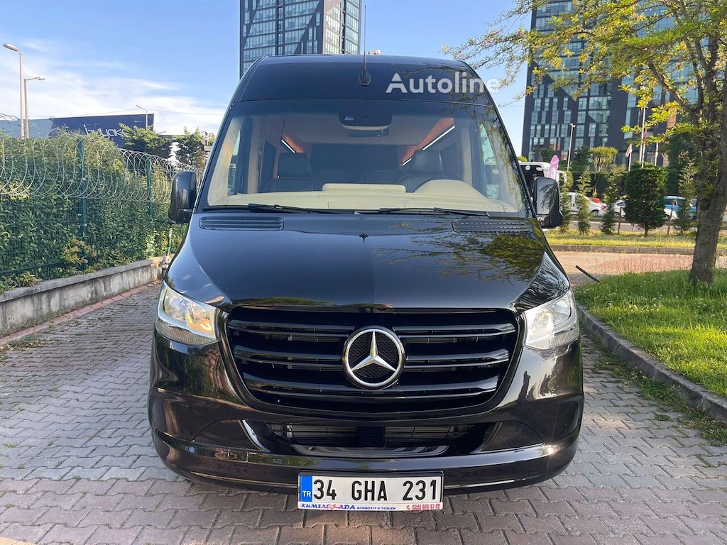 Novi Mercedes-Benz Sprinter putnički minibus