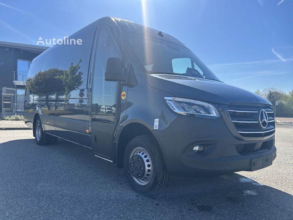 Novi Mercedes-Benz Sprinter Multi+ putnički minibus