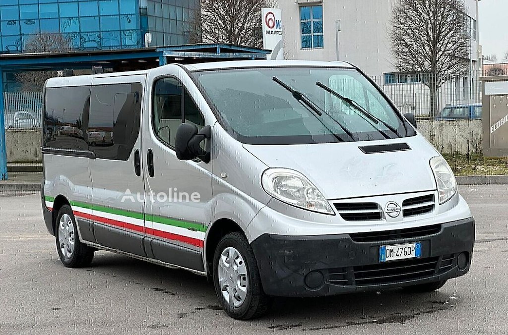 Nissan PRIMASTAR kombi minibus