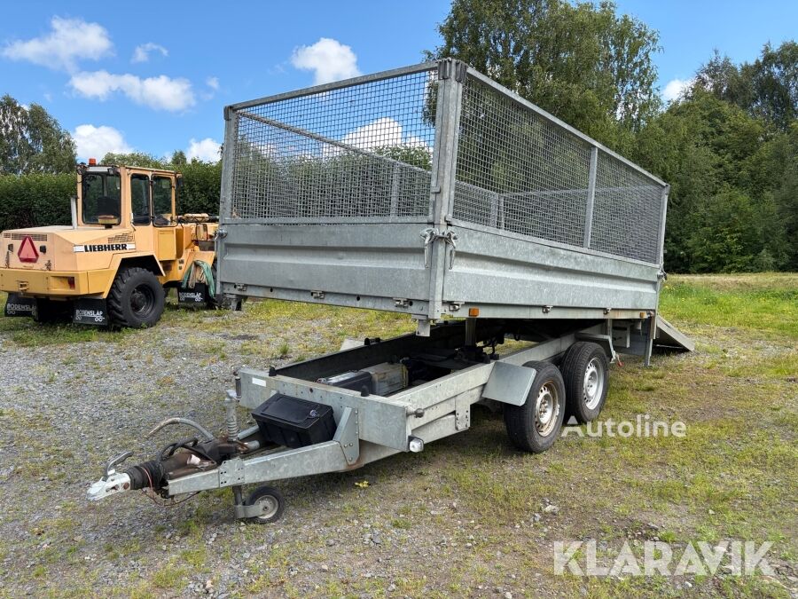 Prodaje se Thule TT3500BL prikolicu kiper na aukciji