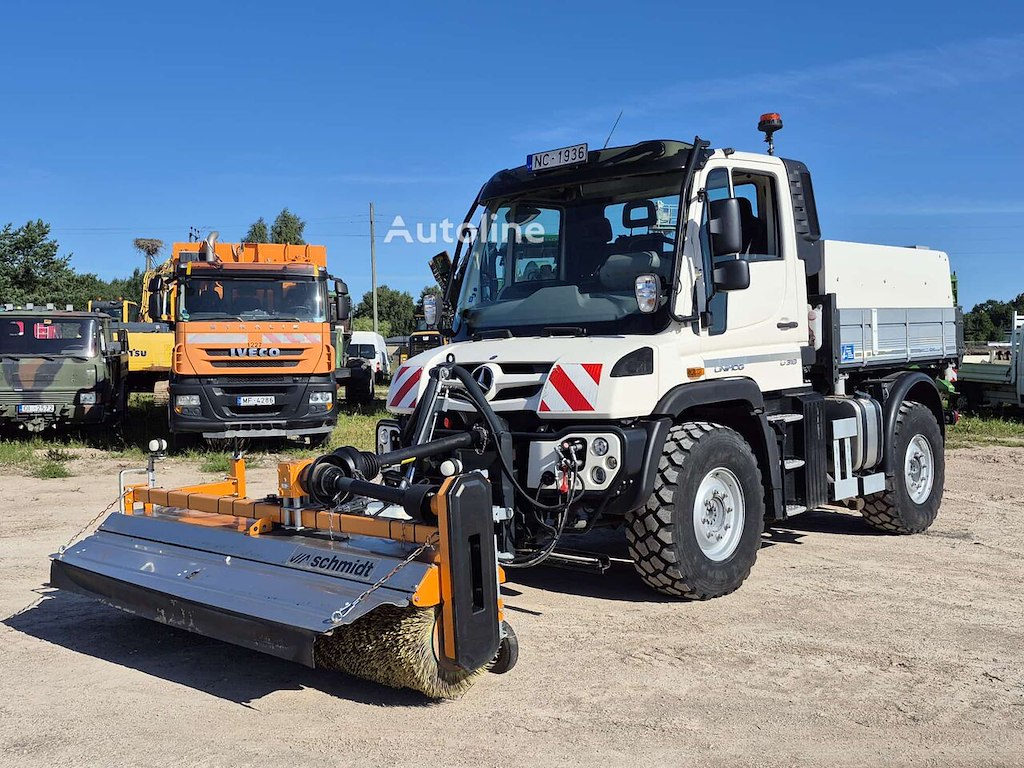 Mercedes-Benz Unimog U318 univerzalna komunalna mašina