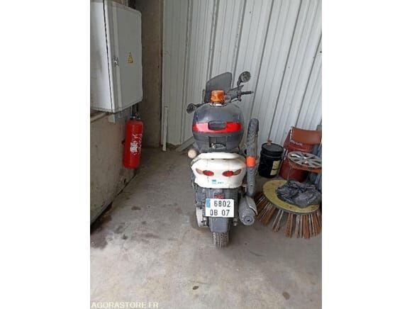 Prodaje se Yamaha YP125 skuter na aukciji