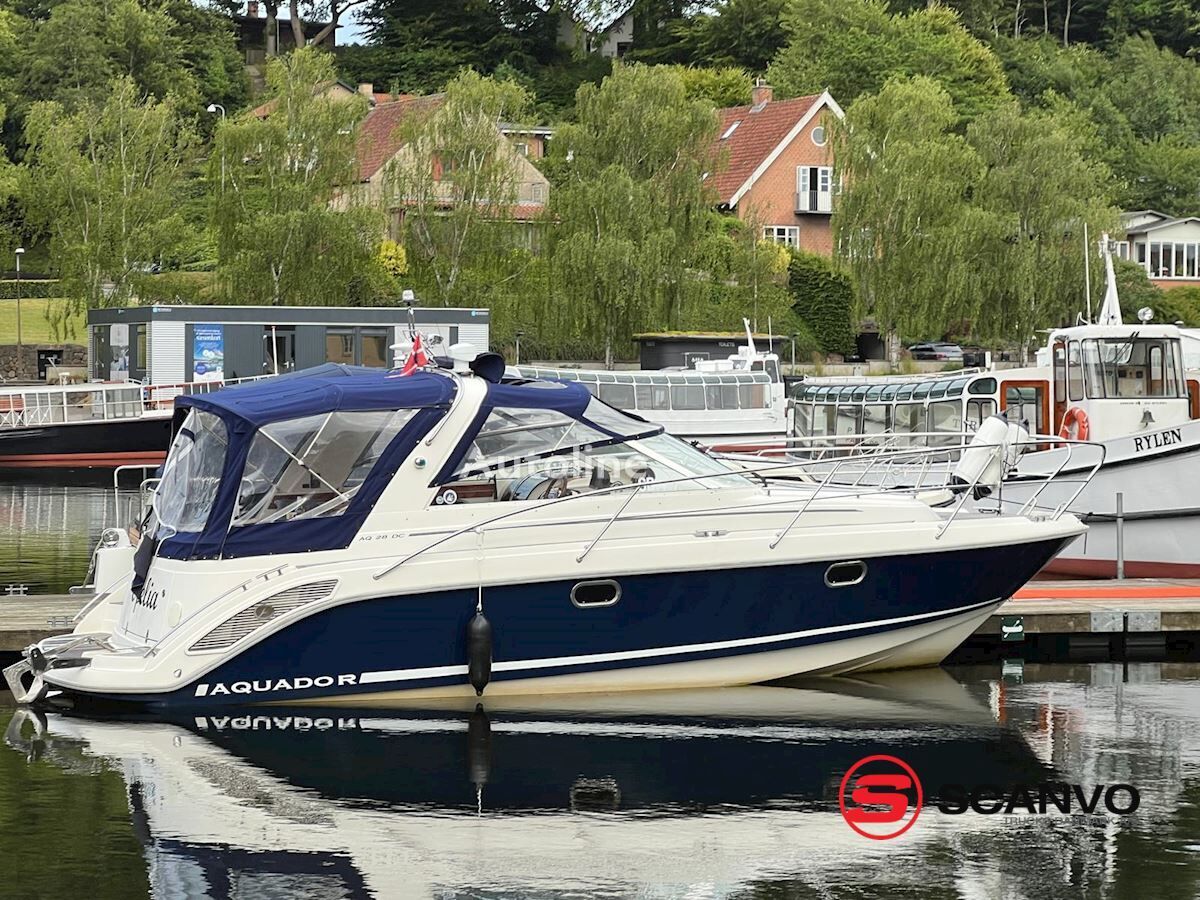 Aquador 28 DC motorna jahta