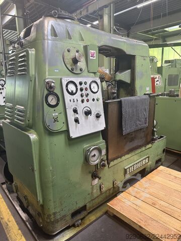 Mašina za ozubljavanje zupčanika
Liebherr L400