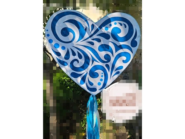 Srce sa ornamentima, PINJATA