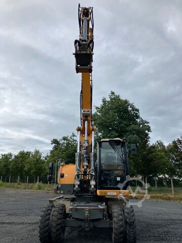 Točkaš bager
LIEBHERR A924