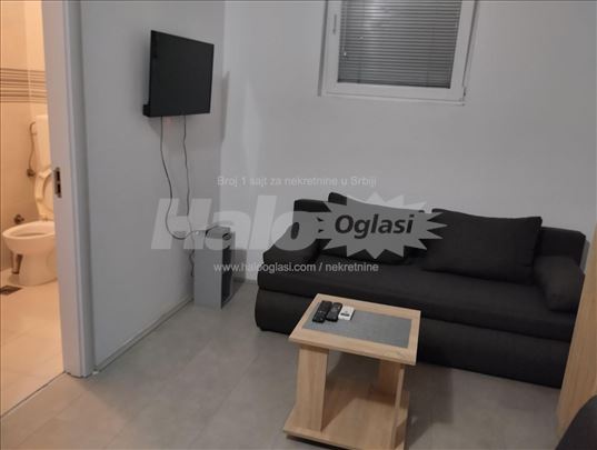 Borča-centar lep stan,kod Skroz Dobre Pekare