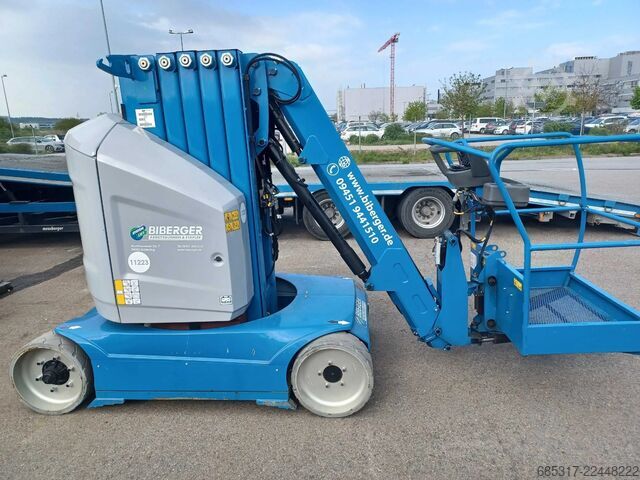 Vertikalni stubni podizač
JLG Toucan 12E+