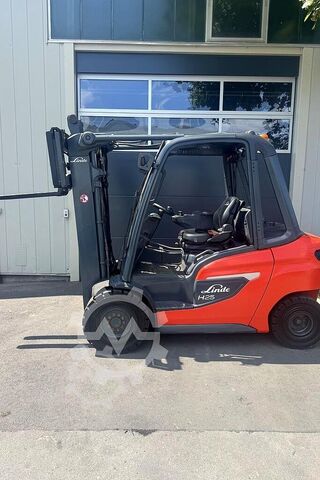 Viljuškar
Linde H25D