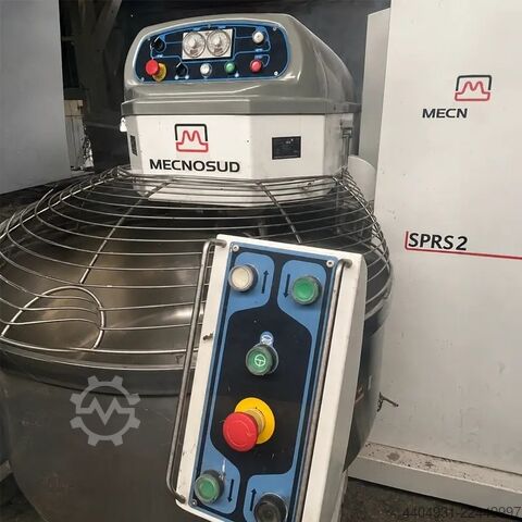 Automatski nagibni spiralni mikser za 160 kg brašna
Mecnosud SPRS250