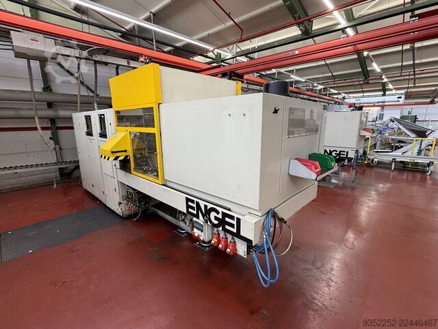 Mašina za brizganje plastike
ENGEL ES 650/125 HL-V