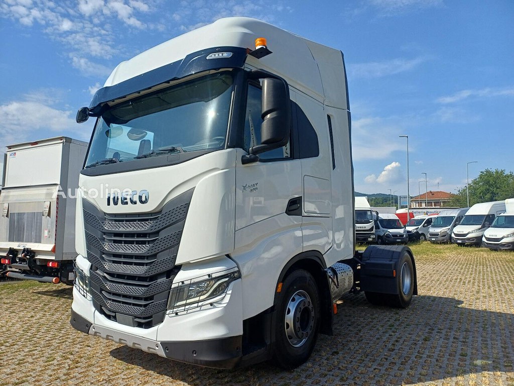 IVECO X-WAY AS440 tegljač