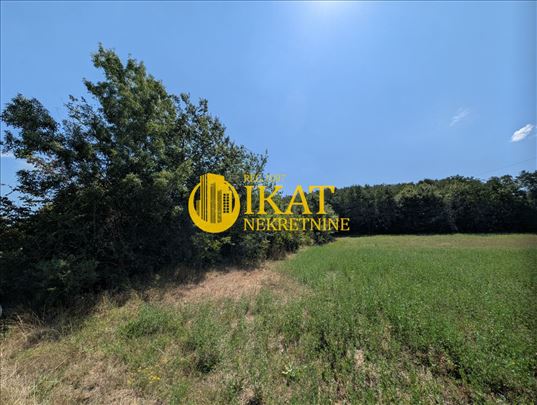 Plac Mislodjin, Obrenovac 12ari + kuća 22m2