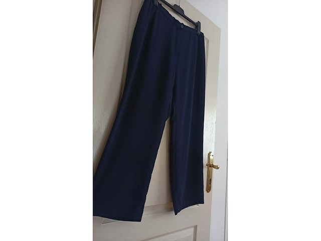nove teget boje kvalitetne pantalone