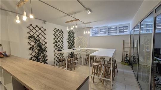 Poslovna zgrada 464 m² Telep | 3 nivoa | 16 parkin