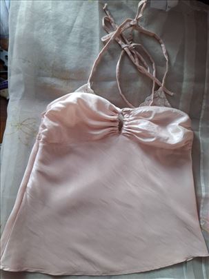 Bledo roze saten top sa čipkom
