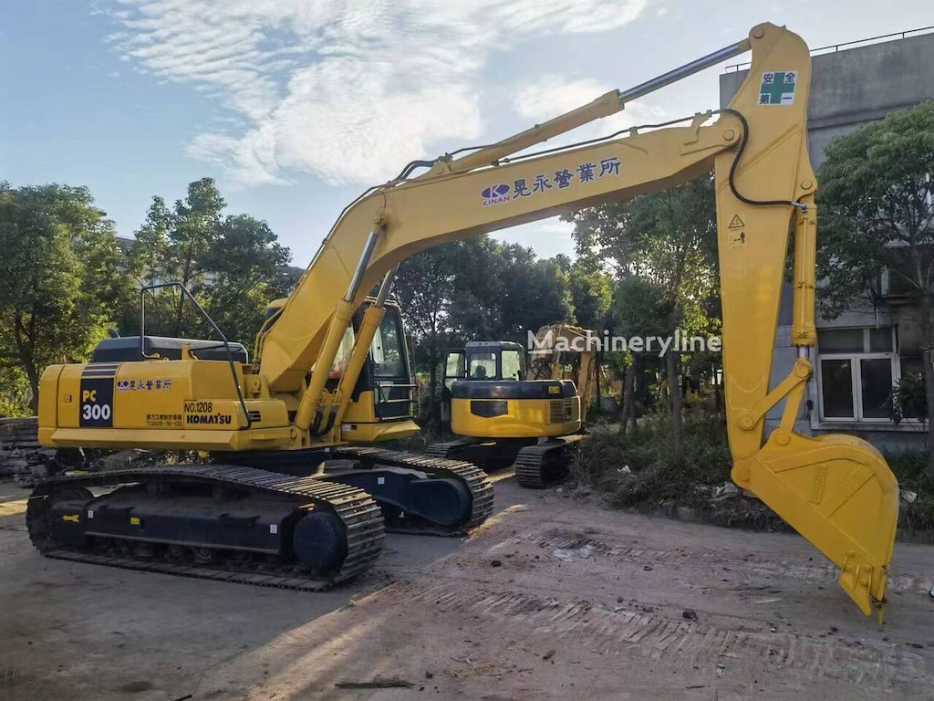 Komatsu PC300 bager guseničar