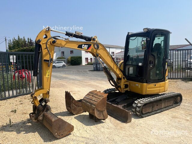 Prodaje se Caterpillar 303.5E CR mini bager na aukciji
