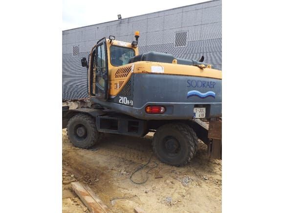 Prodaje se Hyundai Excavatrices - Hyundai 210W-9 bager točkaš na aukciji