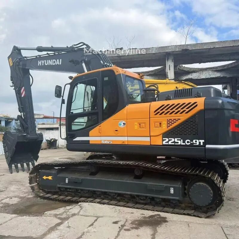 Novi Hyundai Used Hyundai 225 Excavator bager guseničar