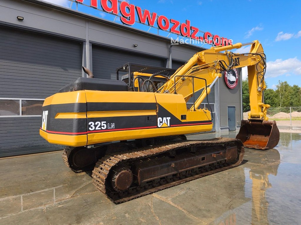 Caterpillar 325LN bager guseničar