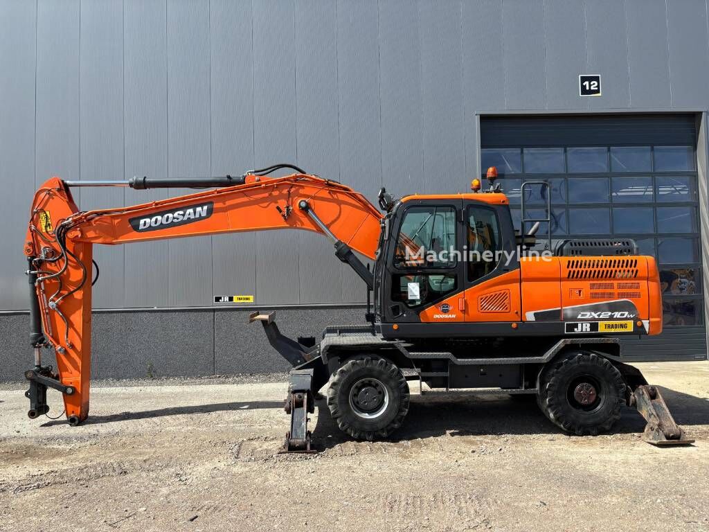 Doosan DX 210 W-5 bager točkaš