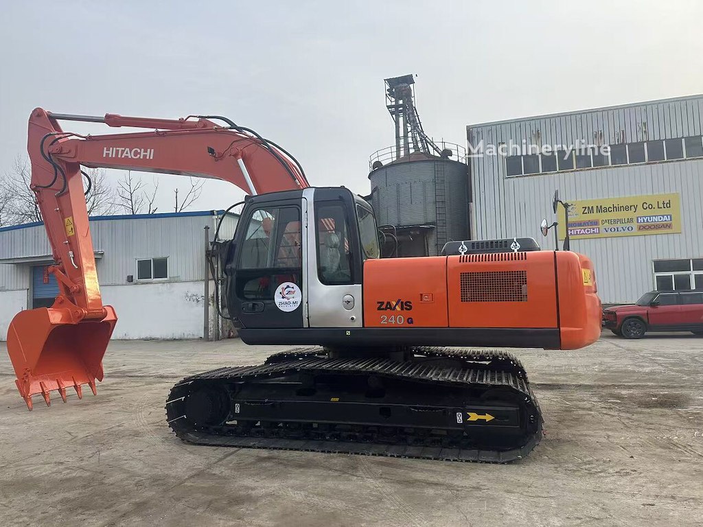 Hitachi ZX240 bager guseničar