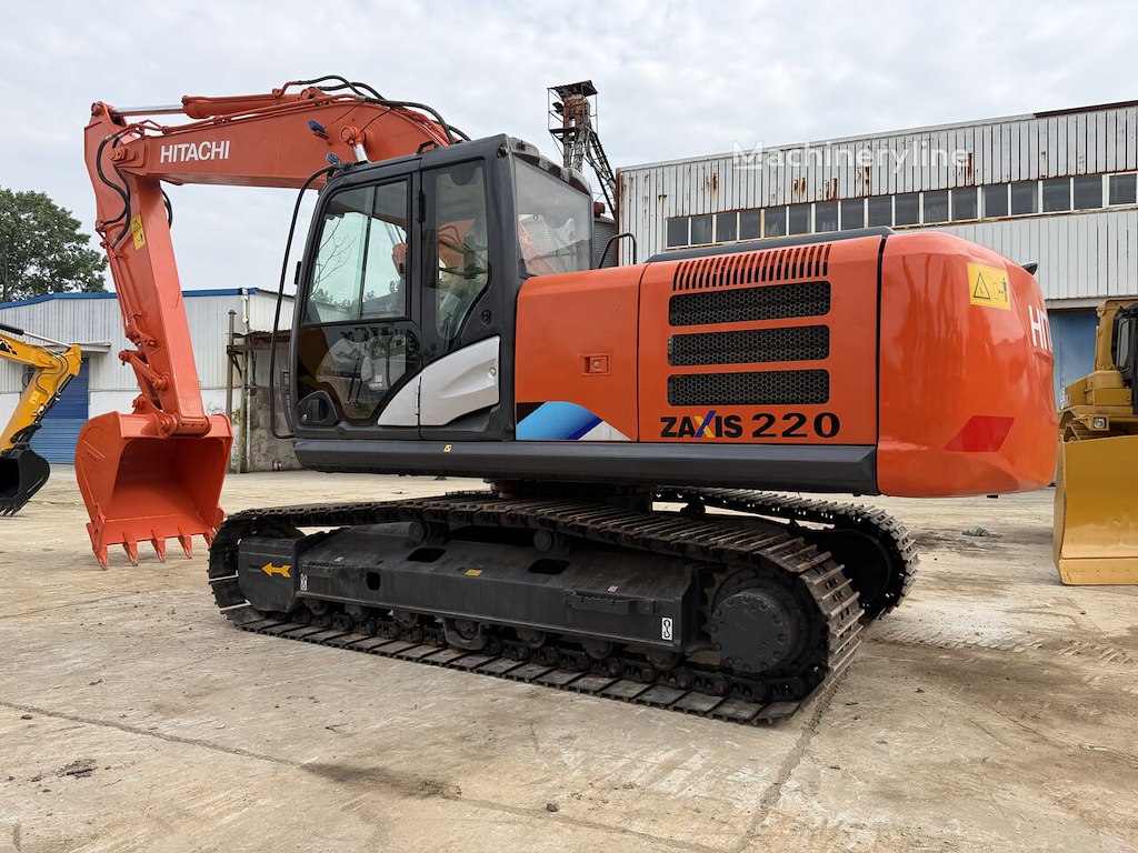 Hitachi ZX220-5G bager guseničar