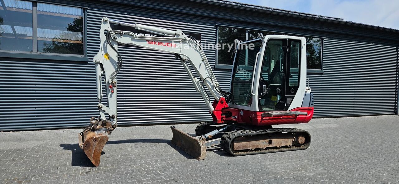 Takeuchi TB 235 mini bager