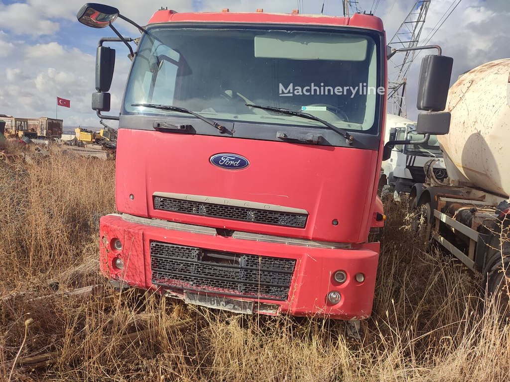 Ford 3530 M kamion s mešalicom za beton