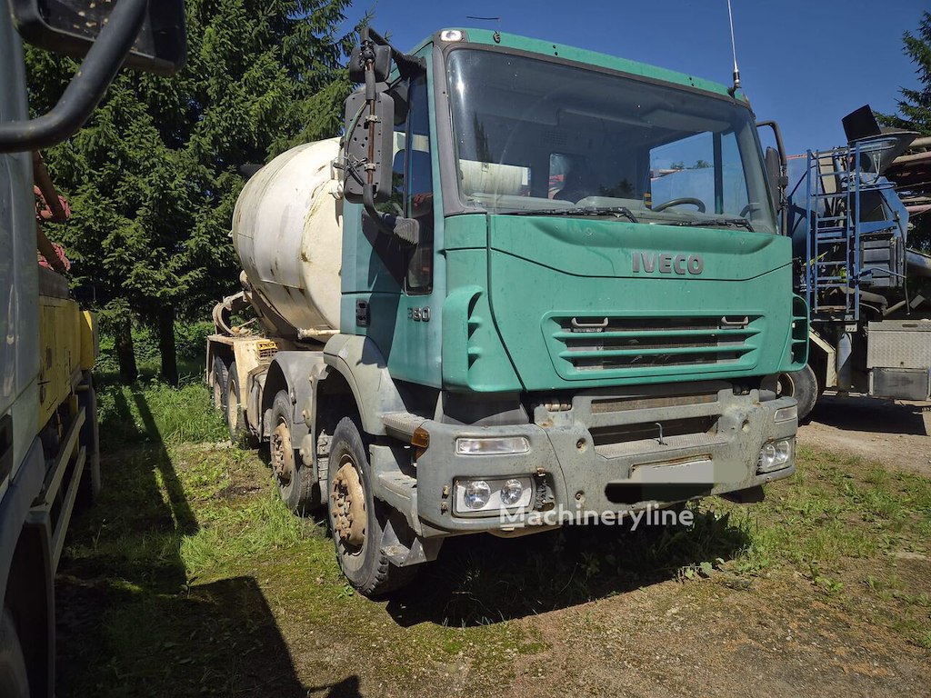 Cifa na šasiji IVECO Trakker 380 12m3 CIFA mixer, cursor 13, manual gearbox, air cond kamion s mešalicom za beton
