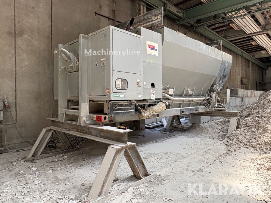 Prodaje se VDW Mobilt betonværk VDW med 8000 liter vandtank betonsku mešalicu na aukciji