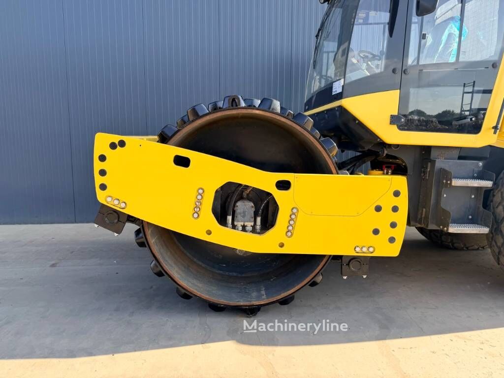 Novi BOMAG BW216 kompaktor s jednim valjkom