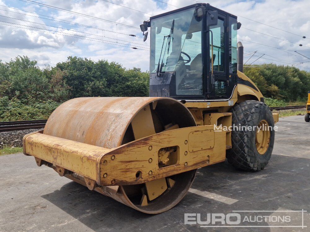 Prodaje se Caterpillar CS-563E kompaktor s jednim valjkom na aukciji