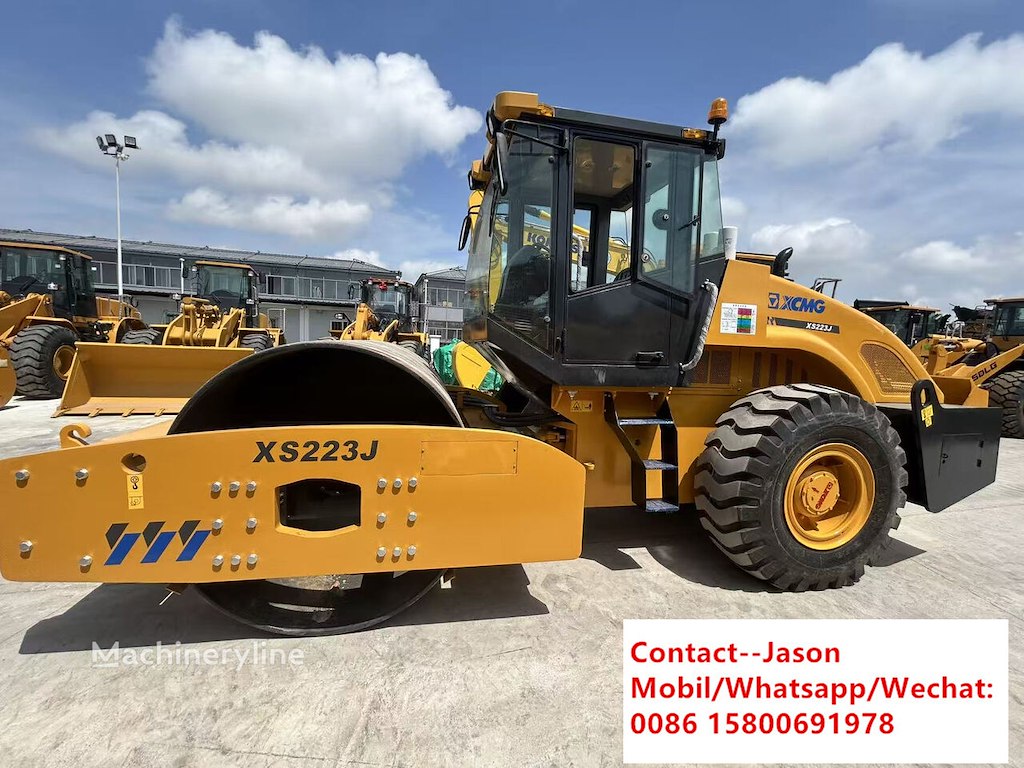 XCMG XS223J kompaktor s jednim valjkom