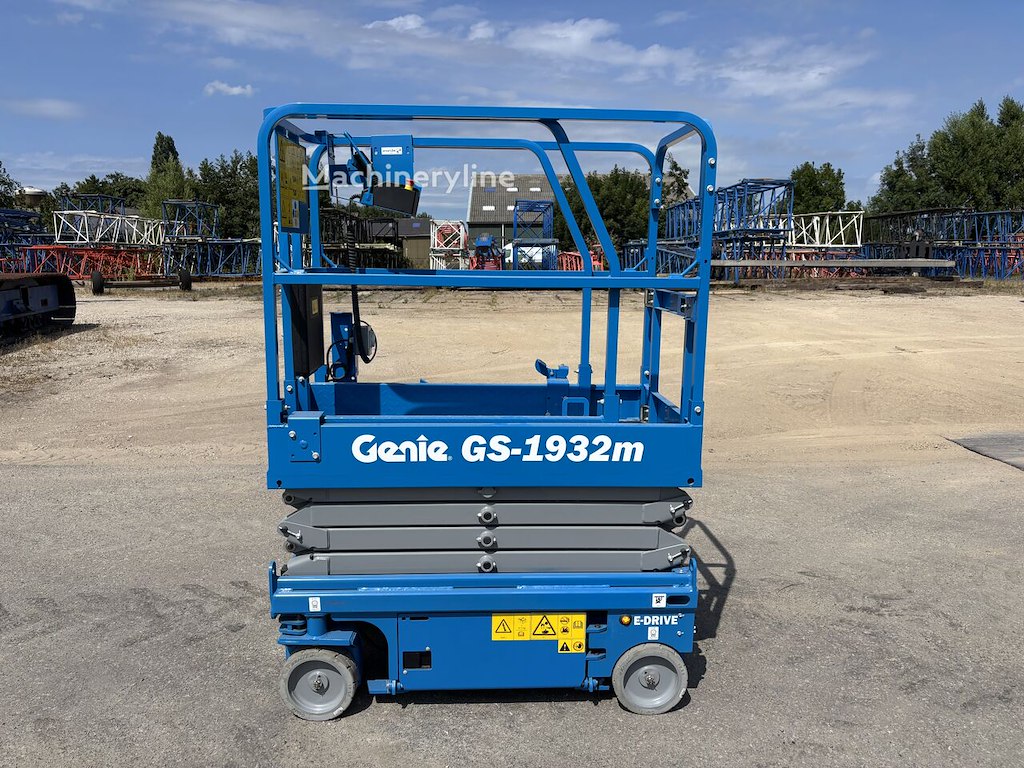 Nova Genie GS 1932m makazasta platforma