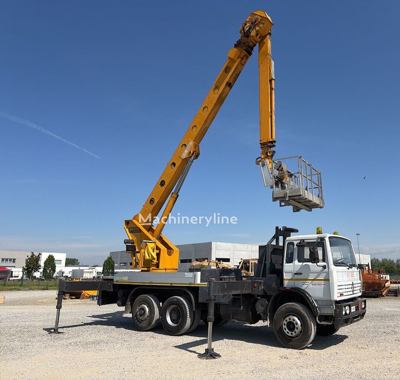 Renault auto dizalica s korpom