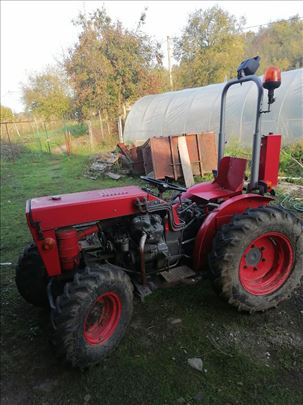 Voćarsko vinogradarski traktor Schanzlin
