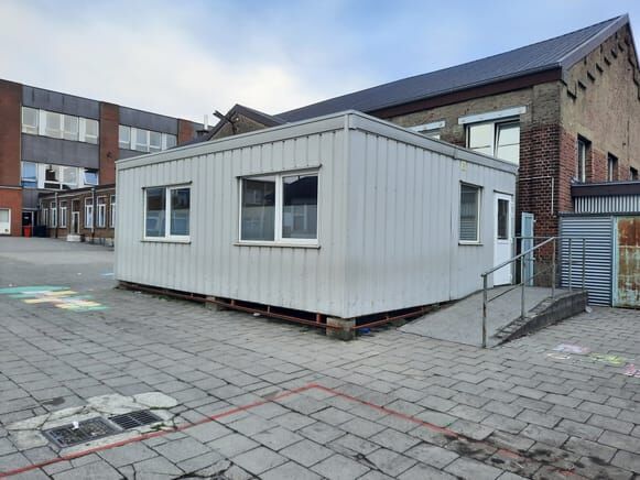 Prodaje se Deux containers bureau assemblés stambeno-poslovni kontejner na aukciji